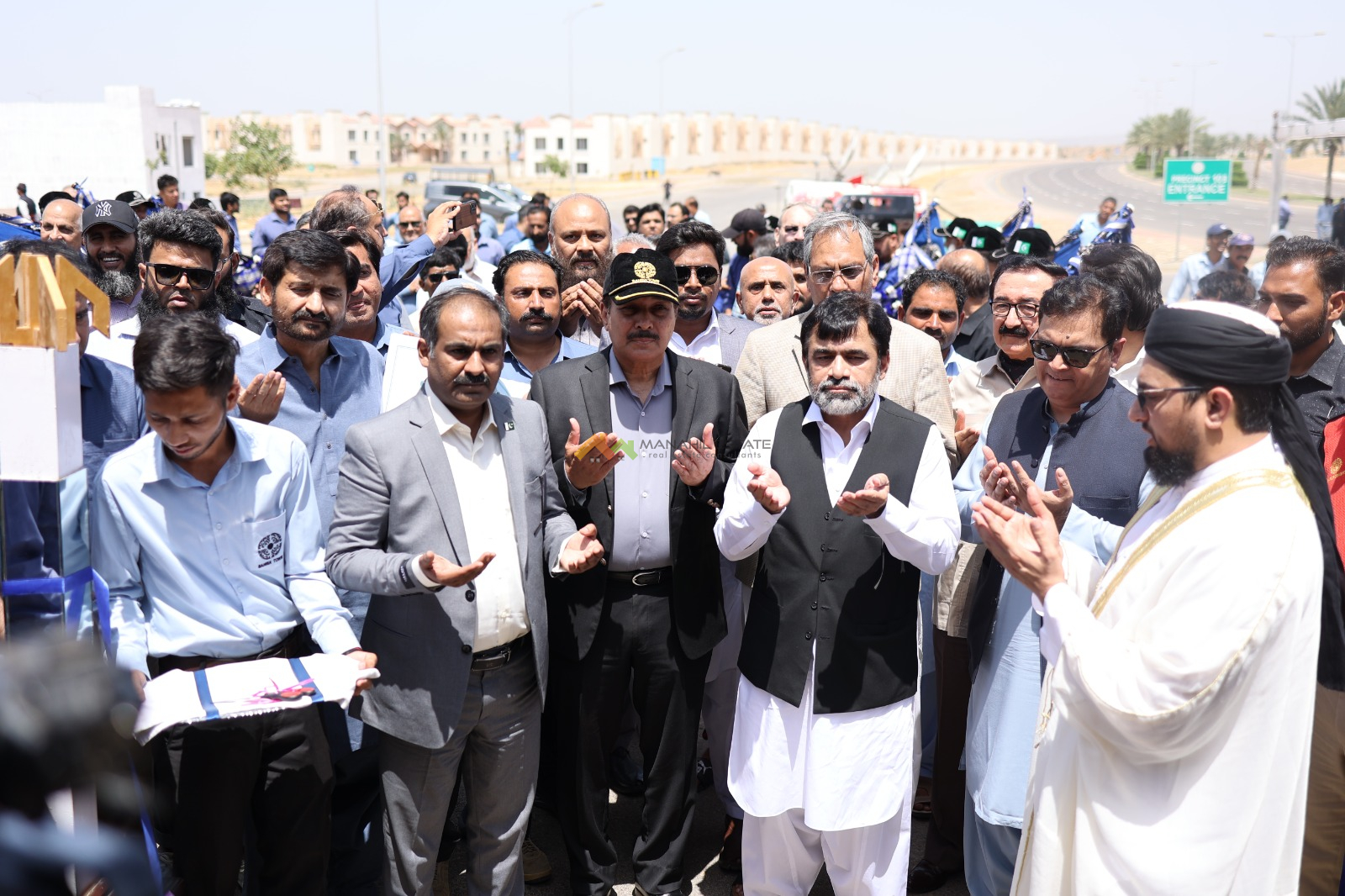 Sindh Govt. Starts People Bus Service from Bahria Town Karachi